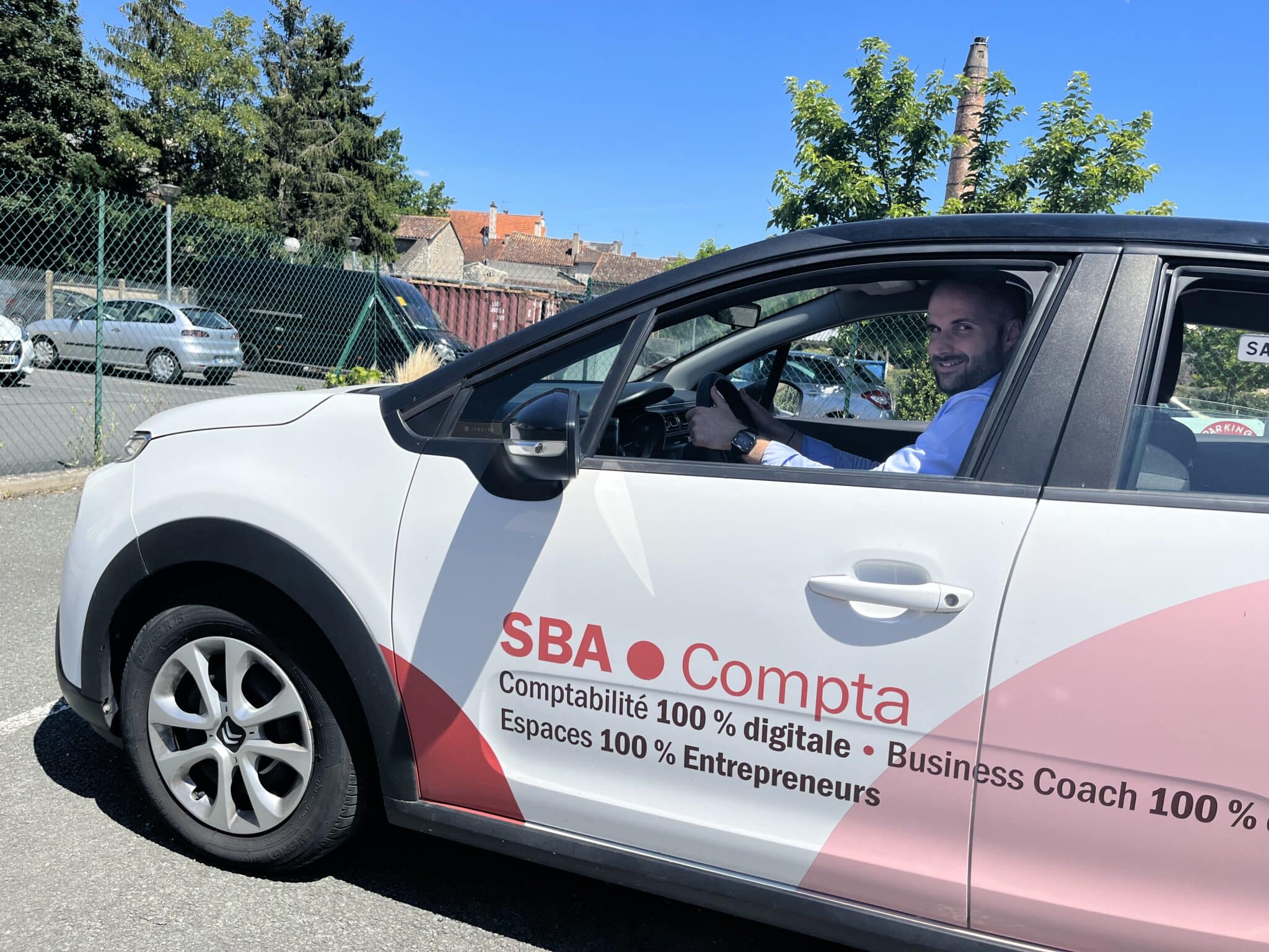 Avantage en nature véhicule : les nouvelles règles 2025 - Expert-comptable en ligne - SBA Compta